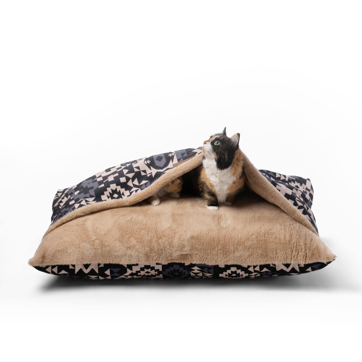 Pendleton Burrow Bed – 3 Red Rovers